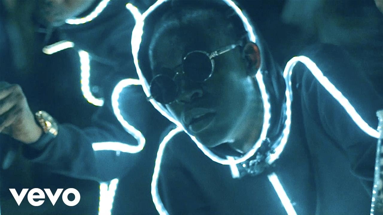 Video: Chi Ching Ching - Rock the World 4/12/2017