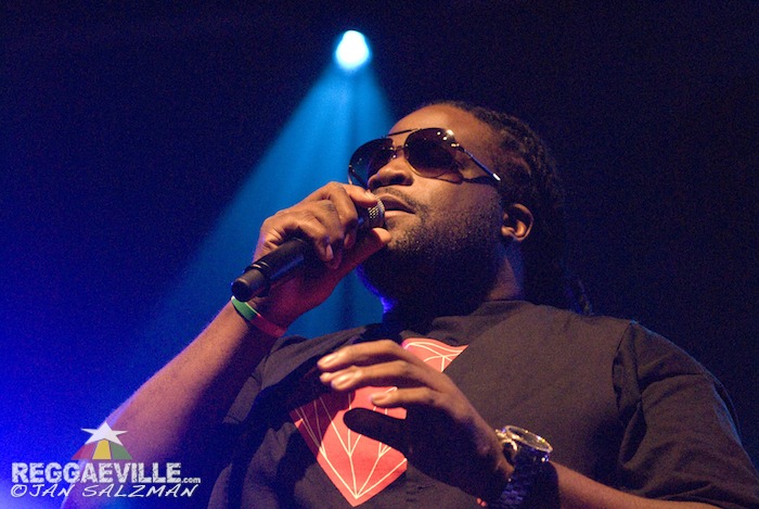 Photos: Jemere Morgan in Los Angeles, CA, United States @ El Rey ...