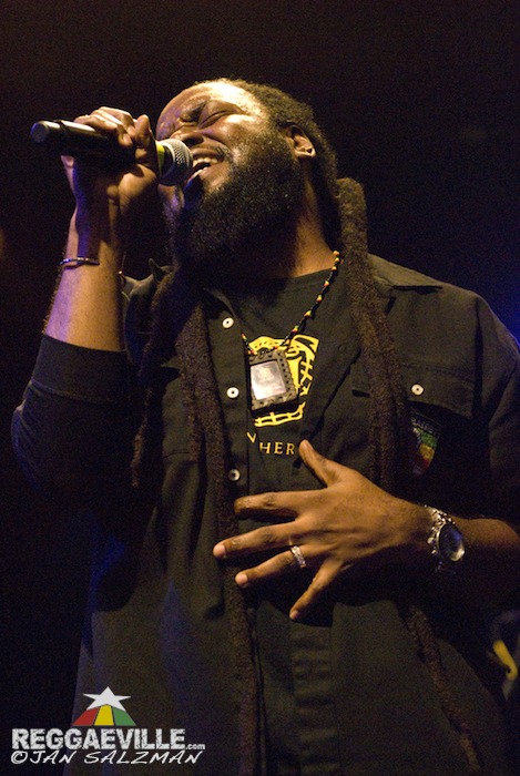 Photos: Jemere Morgan in Los Angeles, CA, United States @ El Rey ...